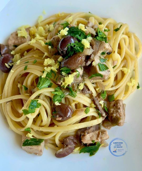 Pasta con tonno fresco: il sapore del mare in 15 minuti - Alimentazione ...