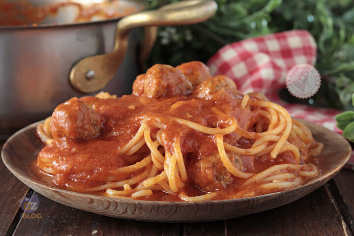 SPAGHETTI CON LE POLPETTE ricetta piatto unico perfetto