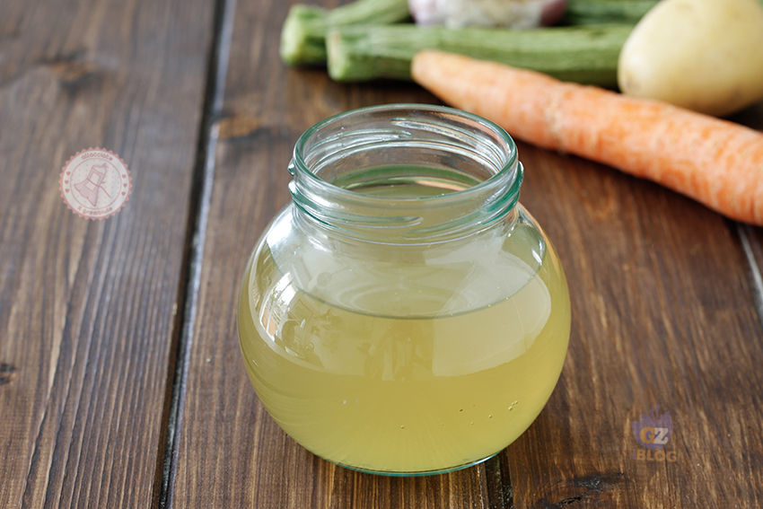 BRODO DI VERDURE brodo vegetale ricetta base