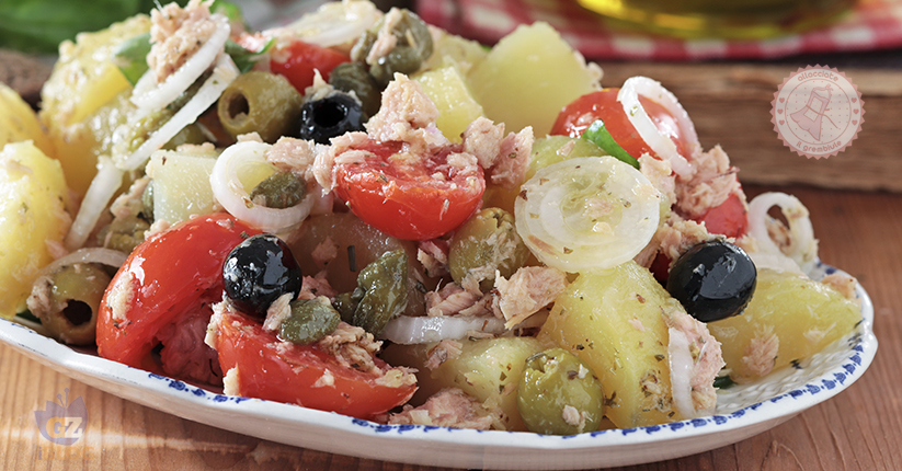 INSALATA EOLIANA ricetta siciliana con patate pomodori olive capperi