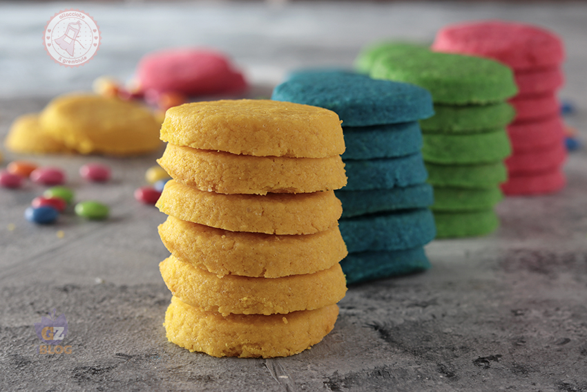 BISCOTTI COLORATI per Carnevale ricetta pasta frolla perfetta