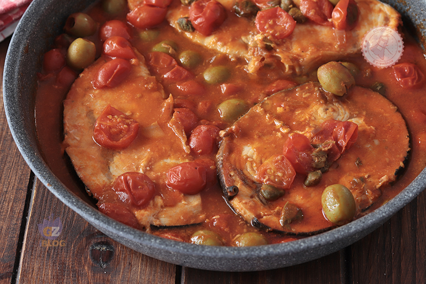 Pesce spada alla ghiotta ricetta secondo piatto di pesce facile in pochi minuti