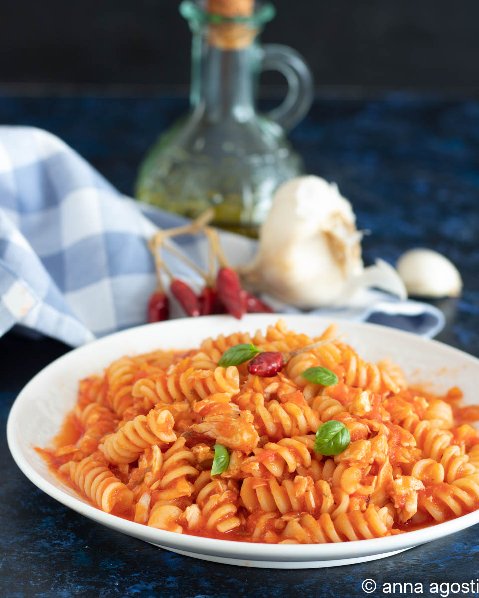 Pasta al ragù di pesce | Ricetta sugo di pesce per pasta