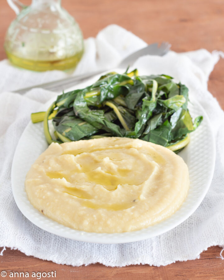 Fave e cicoria pugliese o incapriata