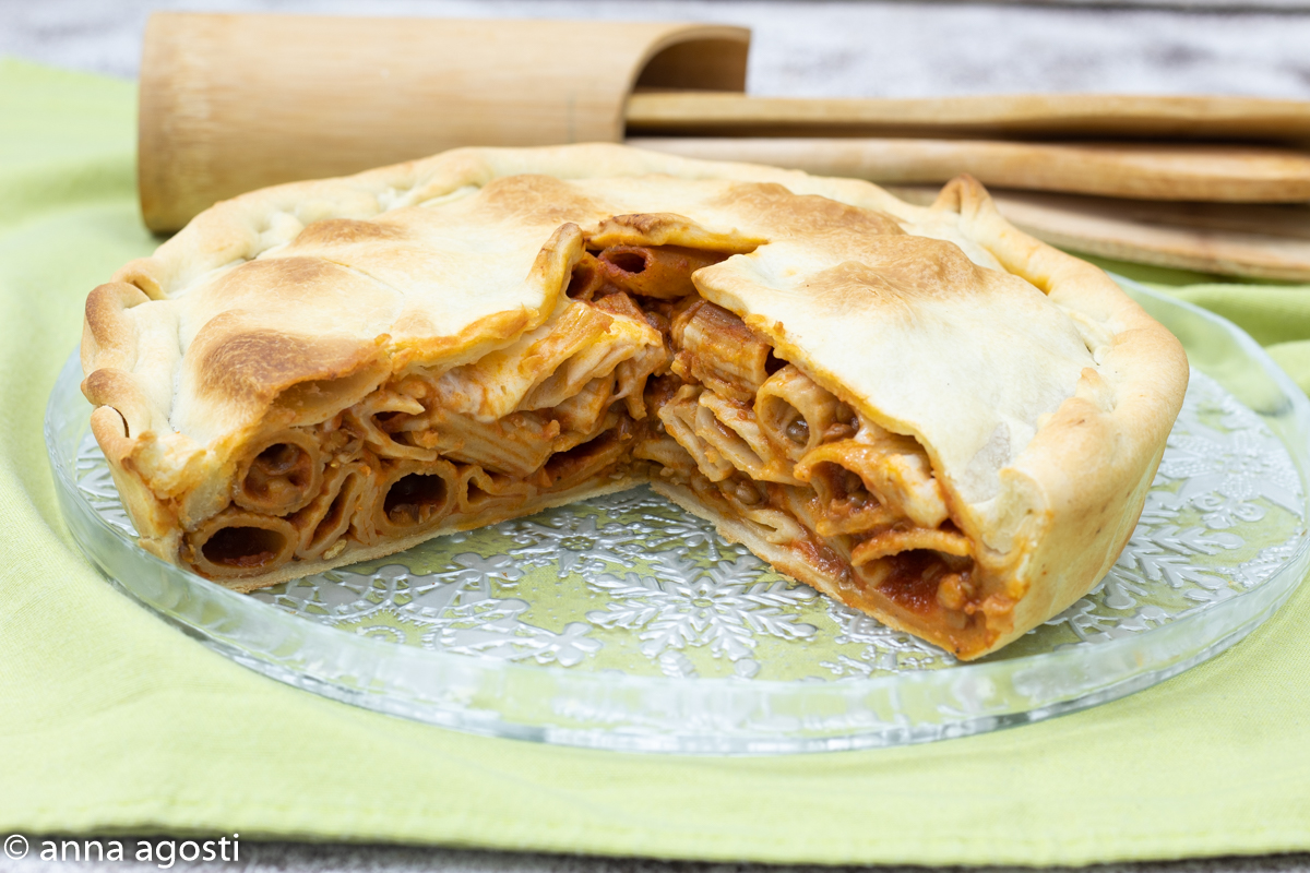 Timballo di Pasta in Crosta al Forno piatto unico ricco e sfizioso