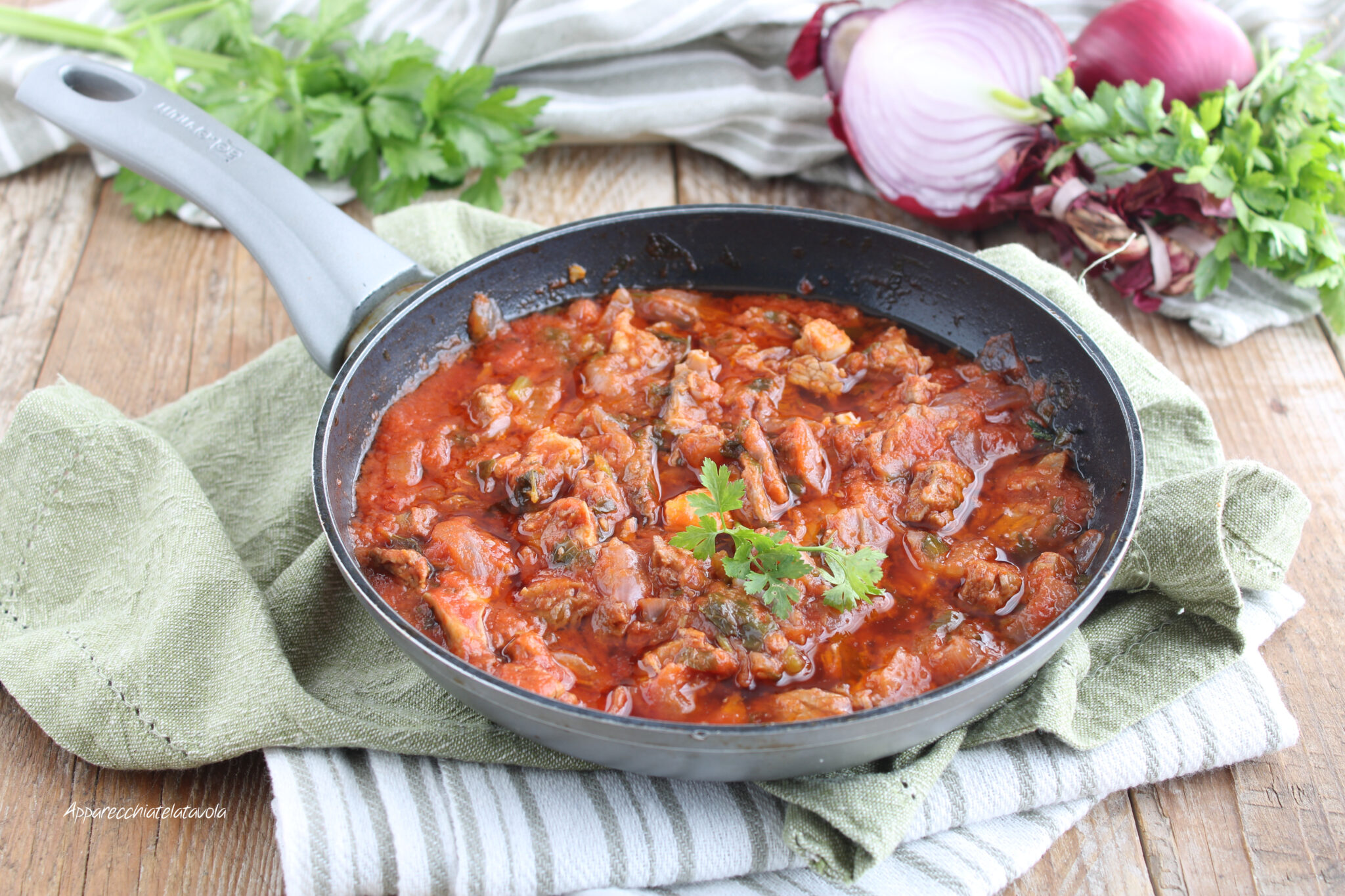 LESSO RIFATTO CON LE CIPOLLE - ricetta riciclo carne lessa del bollito