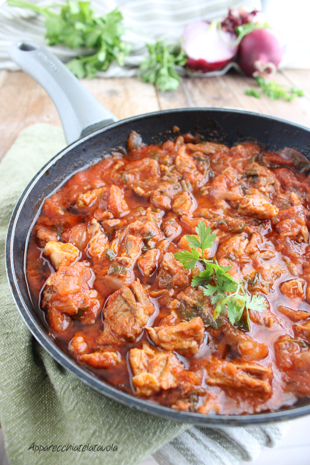 LESSO RIFATTO CON LE CIPOLLE - ricetta riciclo carne lessa del bollito