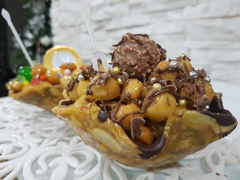 coppette caramellate struffoli1 Lia - A Tavola con Lia