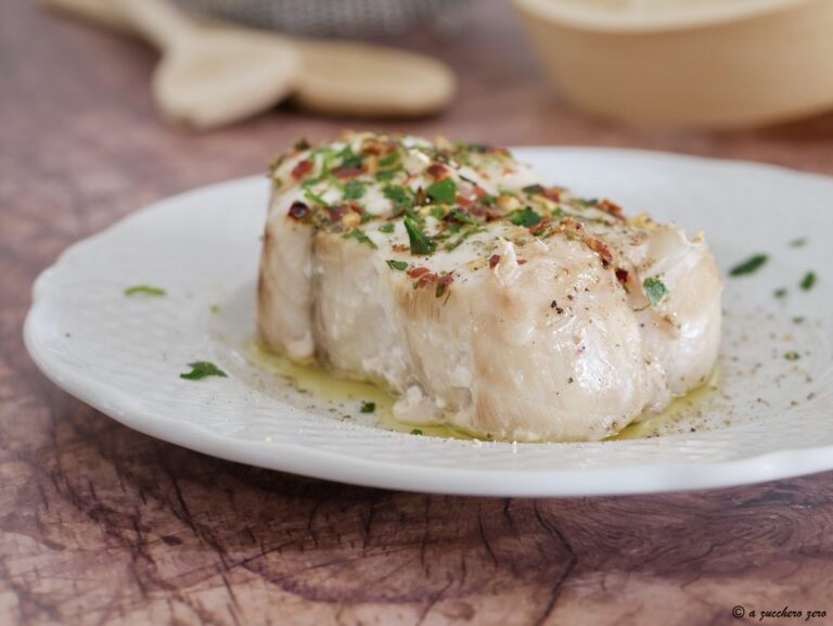 Pesce palombo all'aglio olio e peperoncino al forno - a zucchero zero