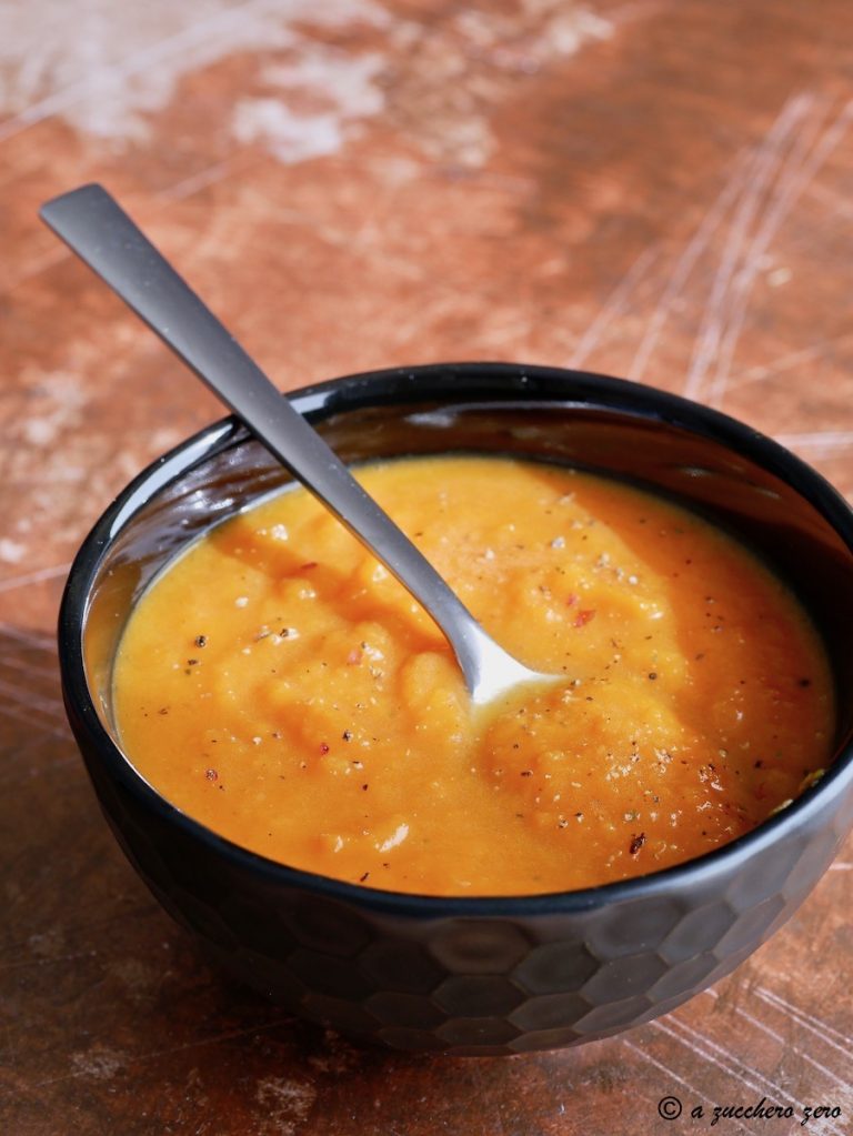 Vellutata di zucca light | senza panna e senza patate - a zucchero zero