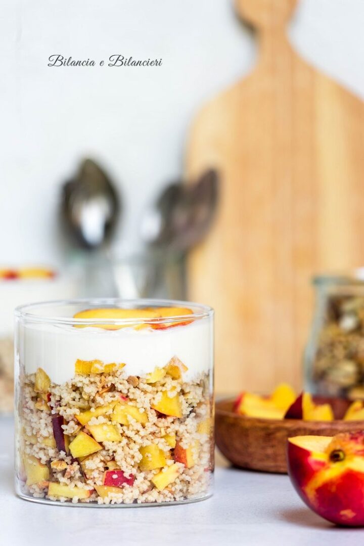 Cous cous con muesli proteico e pesca noce