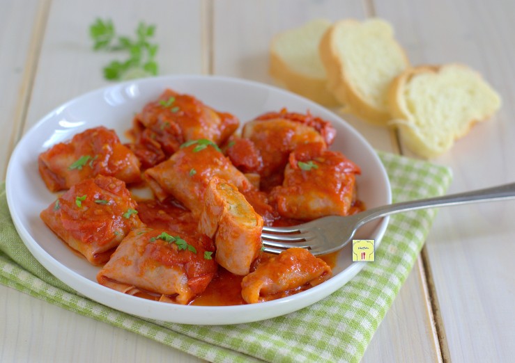 Involtini di Mortadella al sugo sfizioso piatto tipico pugliese