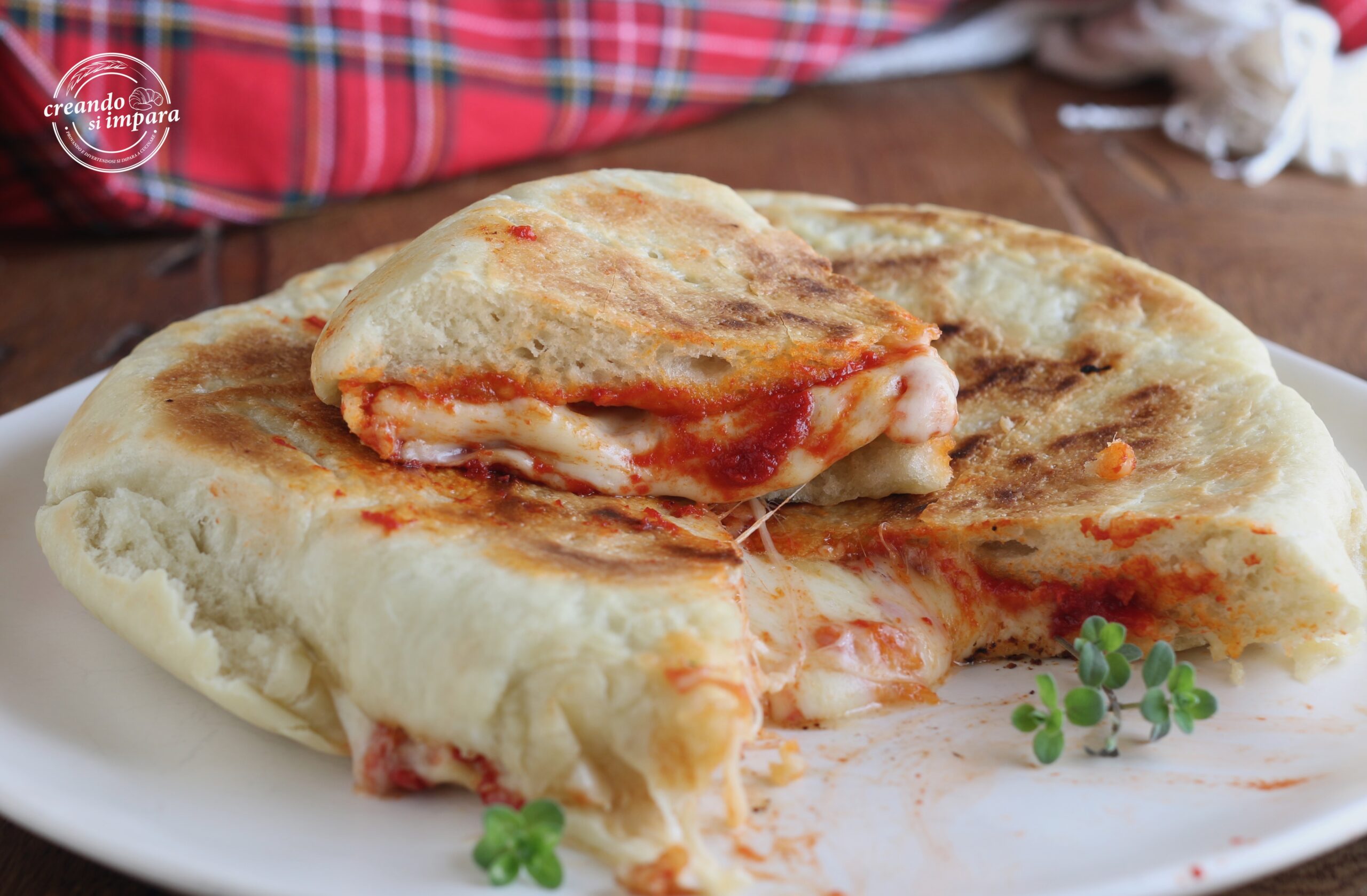 Schiacciata alla pizzaiola cotta in padella - creando si impara