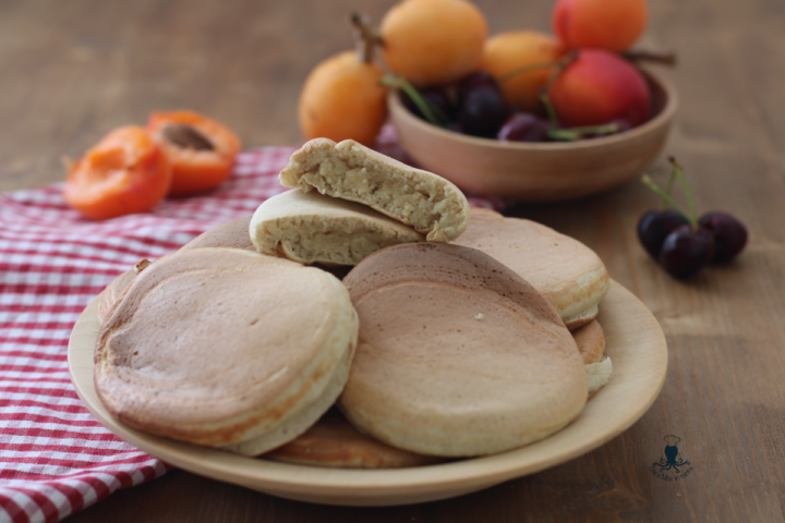 Pancake fit con albumi, ricetta con farina di avena.