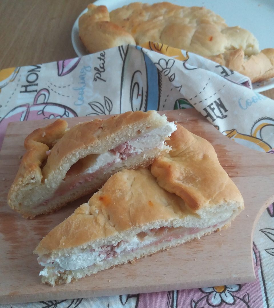 Focaccia ripiena - ricetta della nonna - Cuci - cucina