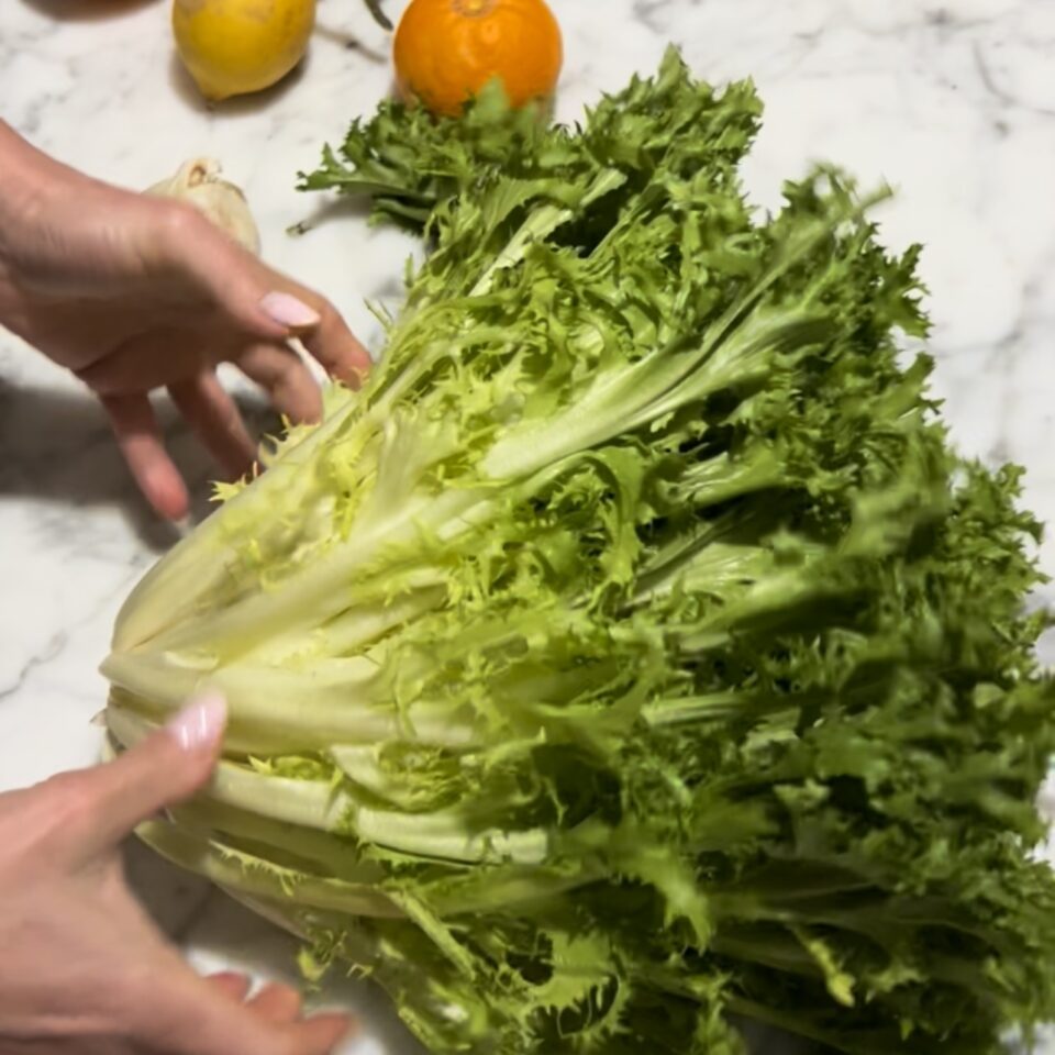 Scarola 🥬 ripassata in padella con 🫒🍊 - Cucina di Irma Amore e Passione
