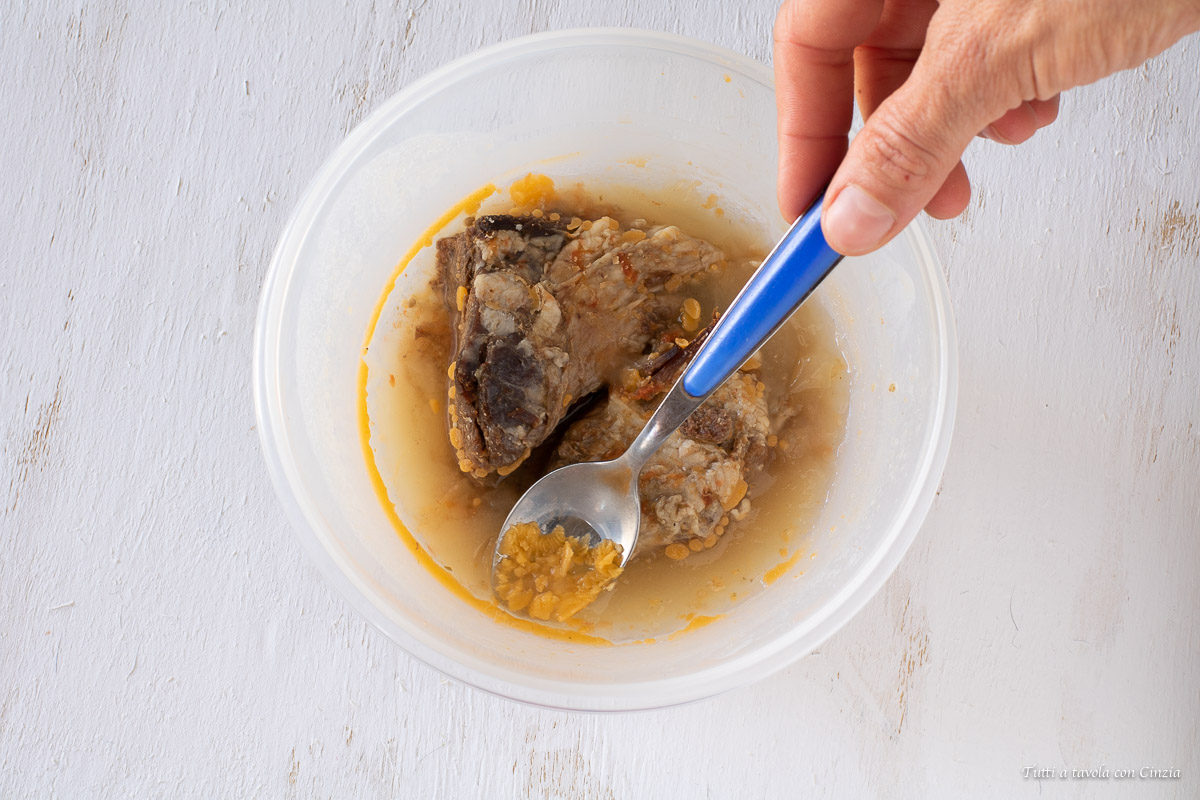 COME SGRASSARE IL BRODO i 2 metodi a freddo ed a caldo