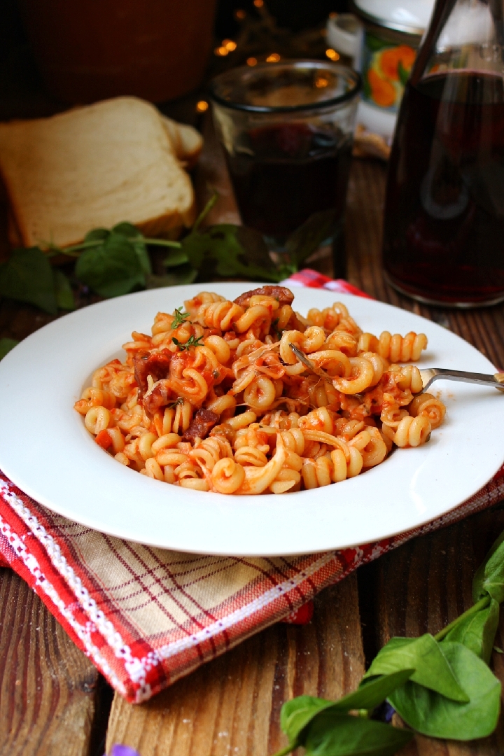 PASTA ALLA ROMANA – I SAPORI DI CASA