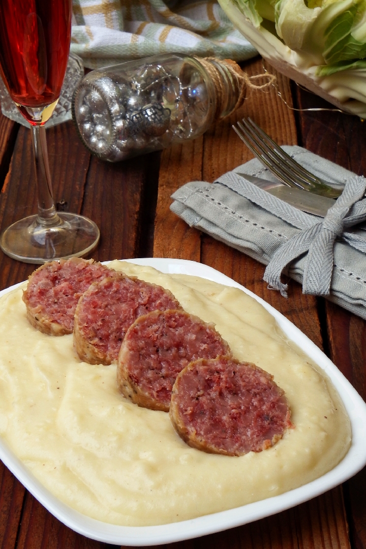 COTECHINO CON PURE – I SAPORI DI CASA