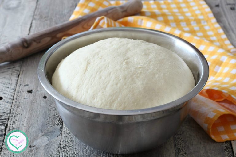 Impasto per scacciate siciliane - scacciate catanesi | cucina preDiletta