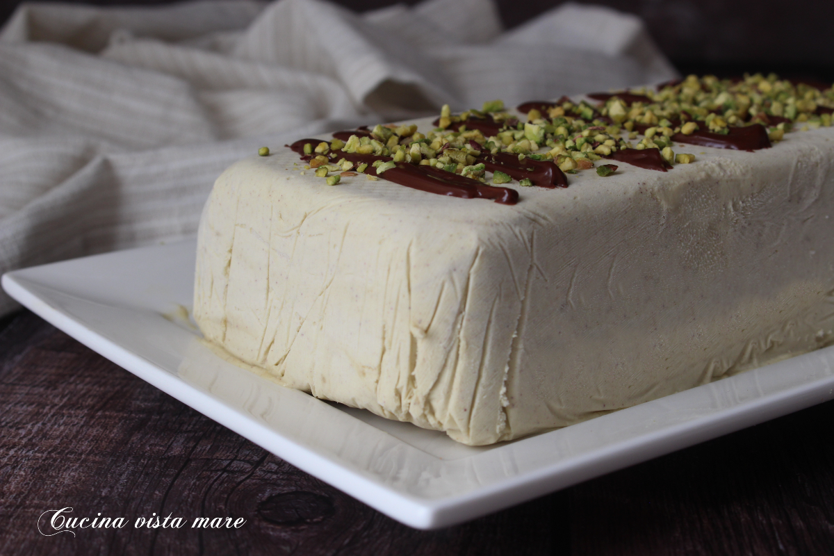 Semifreddo al pistacchio - Cucina vista mare