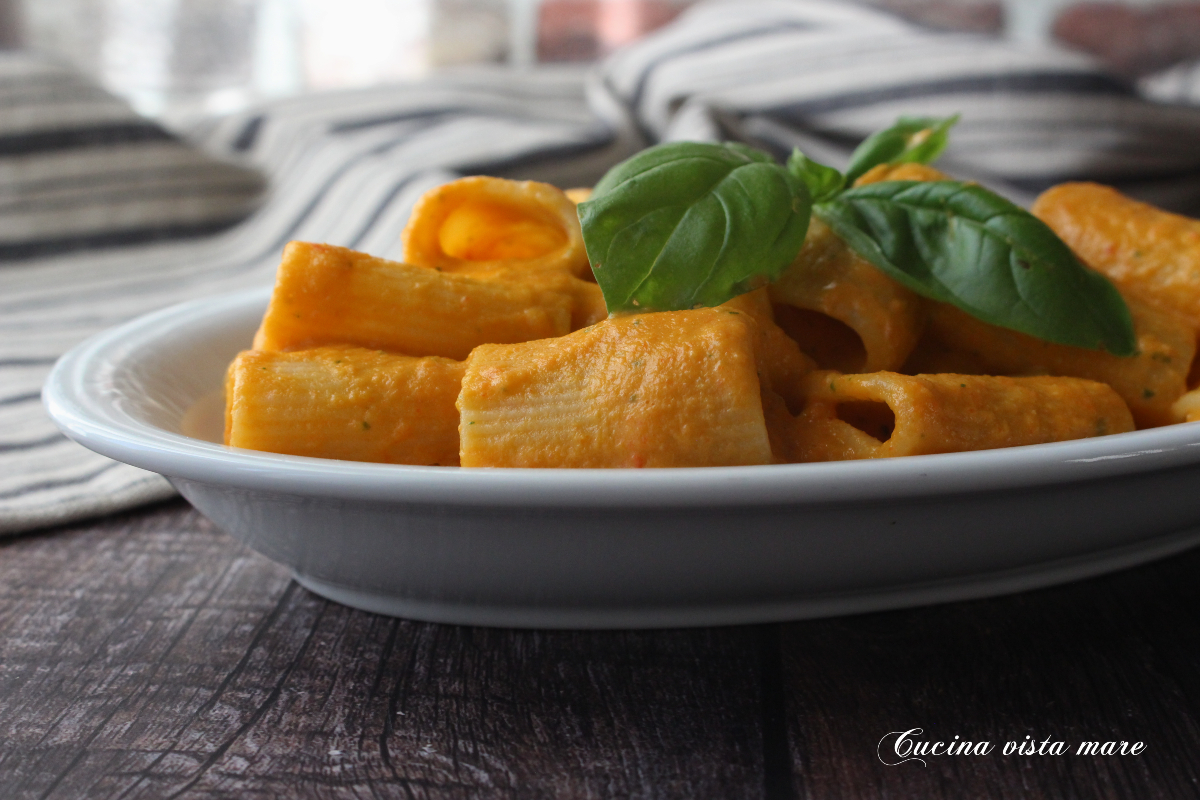 Pasta crema di peperoni e ceci - Cucina vista mare