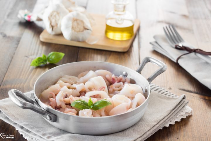 calamari in padella in bianco ricetta calamari senza pomodoro