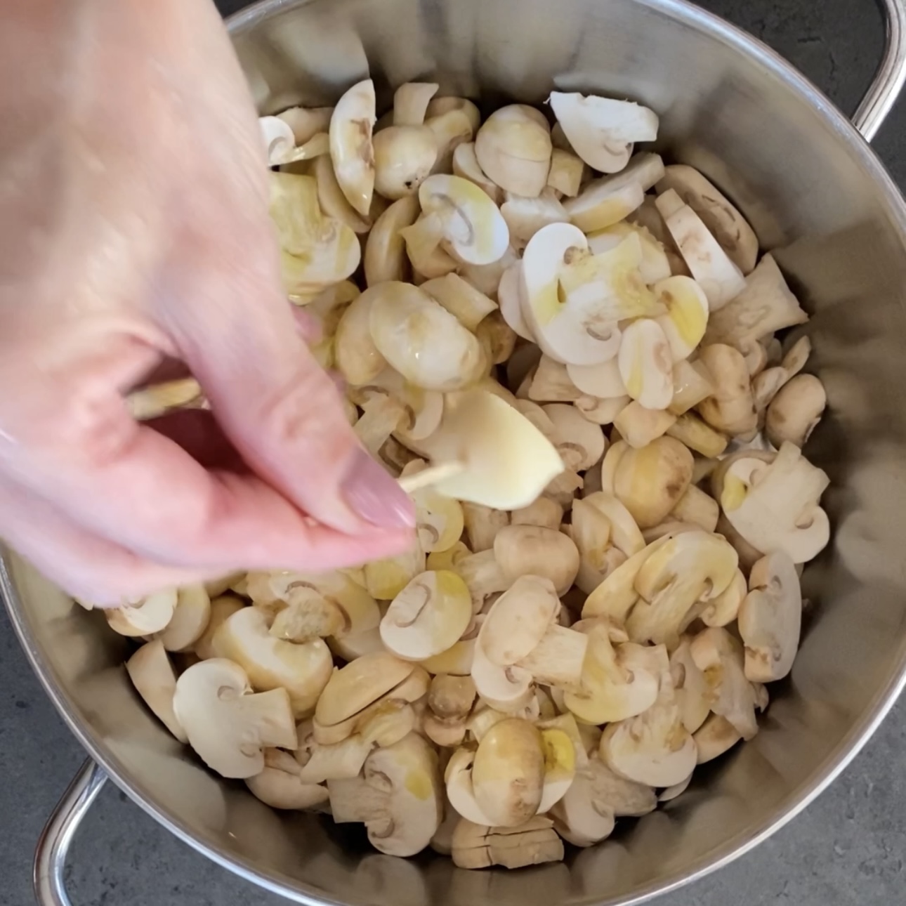 straccetti di vitello ai funghi ricetta straccetti con funghi morbidi