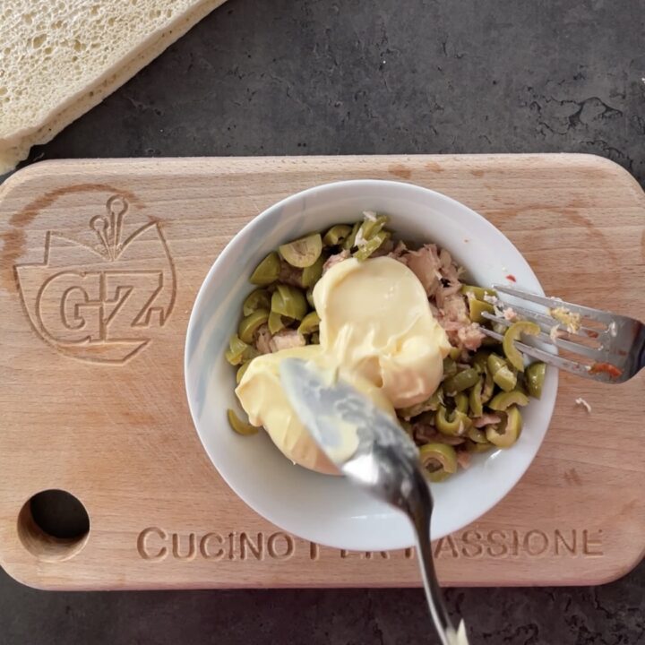 TRAMEZZINI AL TONNO ricetta antipasto tramezzini tonno e olive