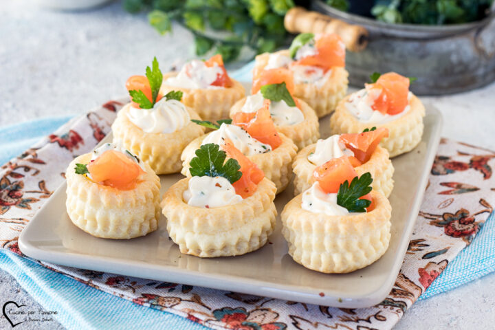 Vol au vent salmone e philadelphia antipasto pasta sfoglia voulevant