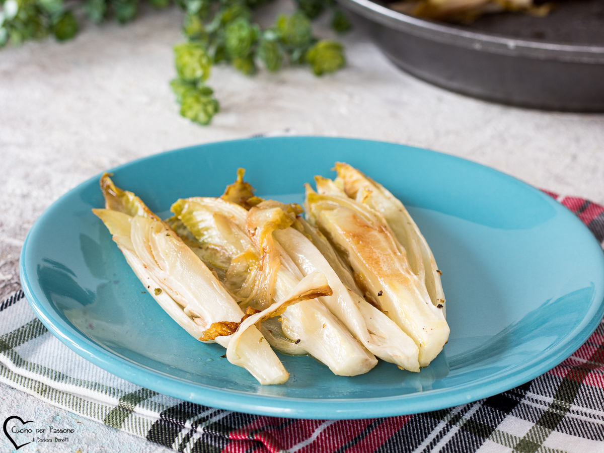 Indivia belga in padella ricetta contorno brasato cucina Italiana