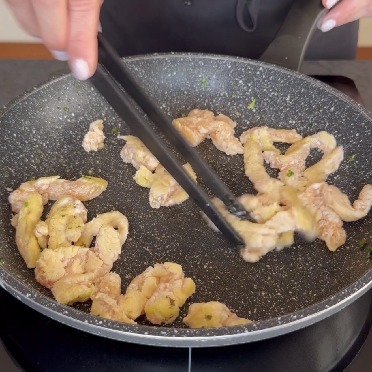 straccetti di pollo con zucchine ricetta in padella cucina italiana light