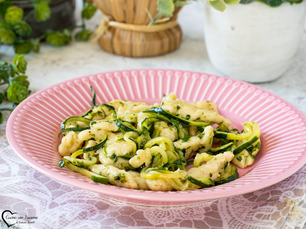 straccetti di pollo con zucchine ricetta in padella cucina italiana light