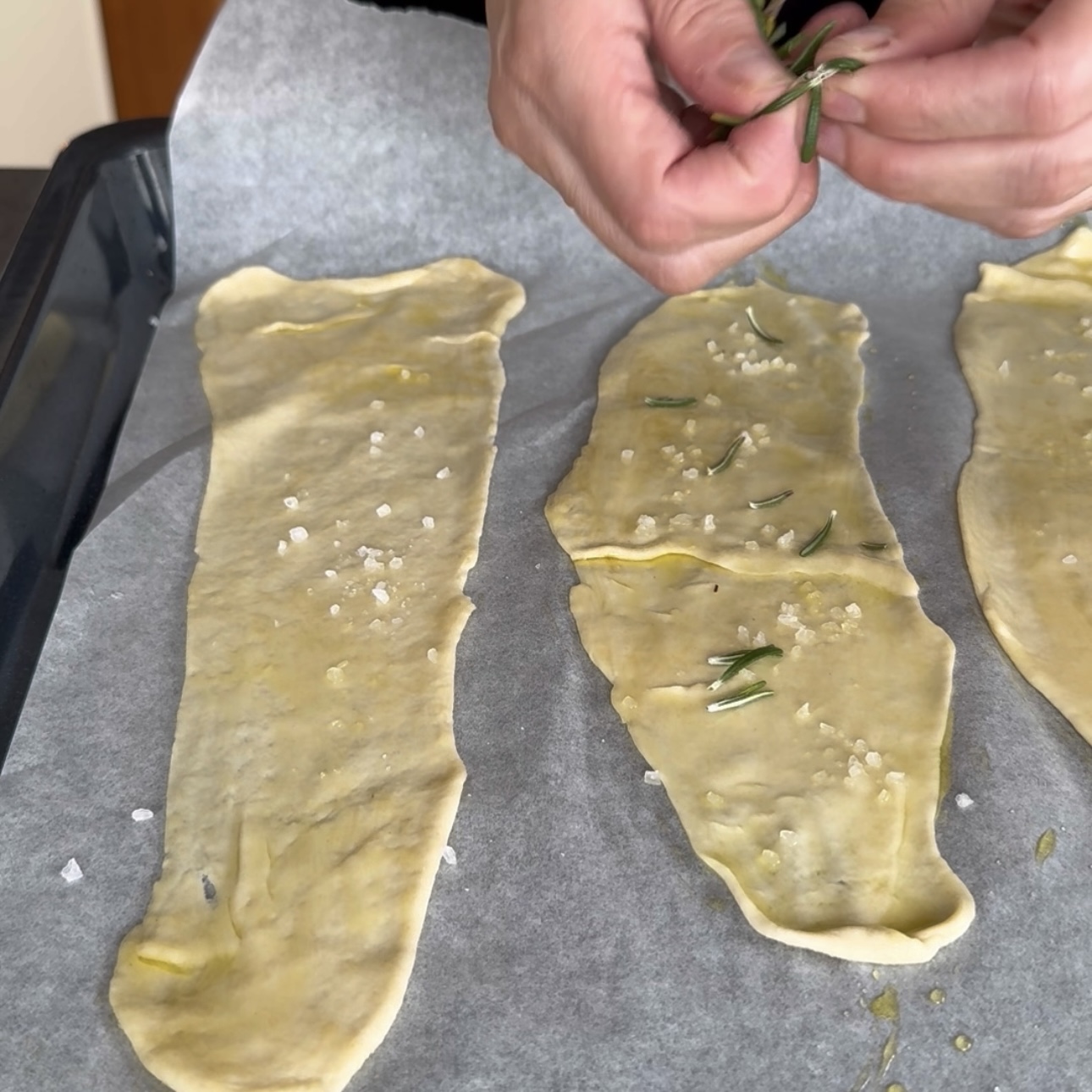 Scrocchiarella senza lievito ricetta schiacciatine schiacciata croccante