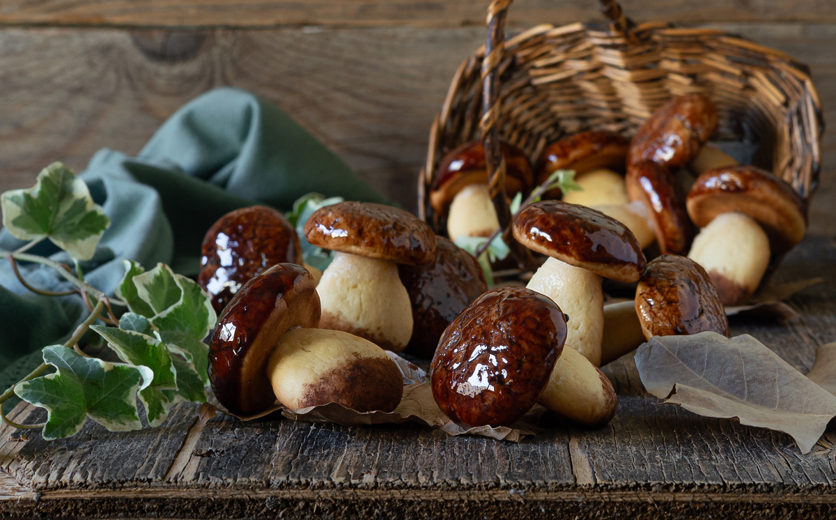 Funghetti di pasta frolla. Facili da fare, scenografici e golosi.