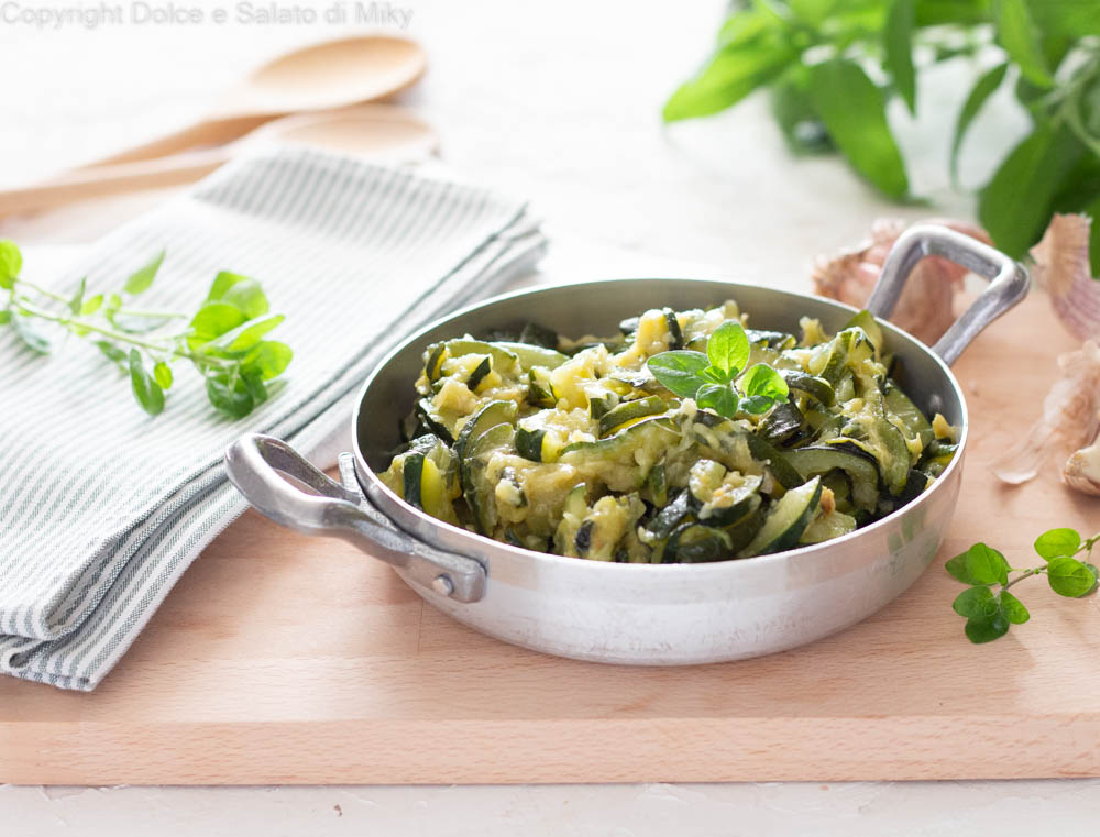 Ricetta zucchine in padella