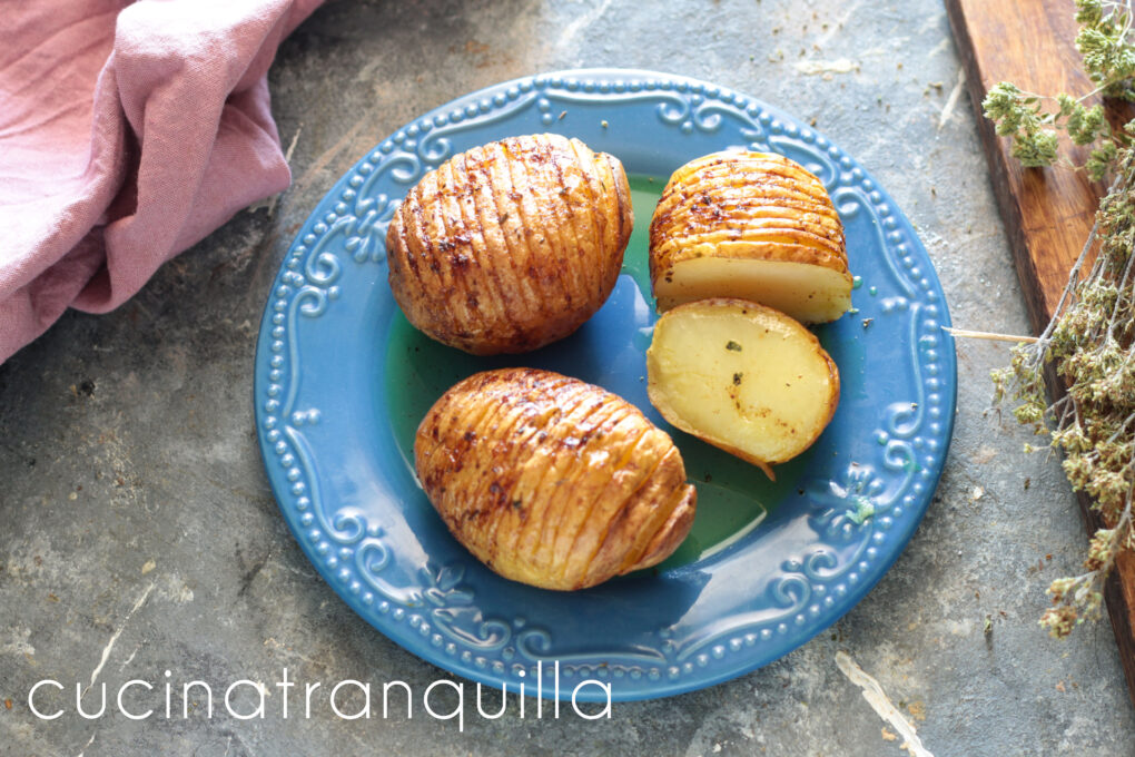 Patate Hasselback cotte in friggitrice ad aria con burro e curry ...