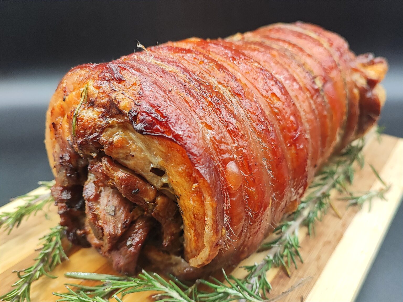 Porchetta fatta in casa con procedimento completo - esplosionedigusto
