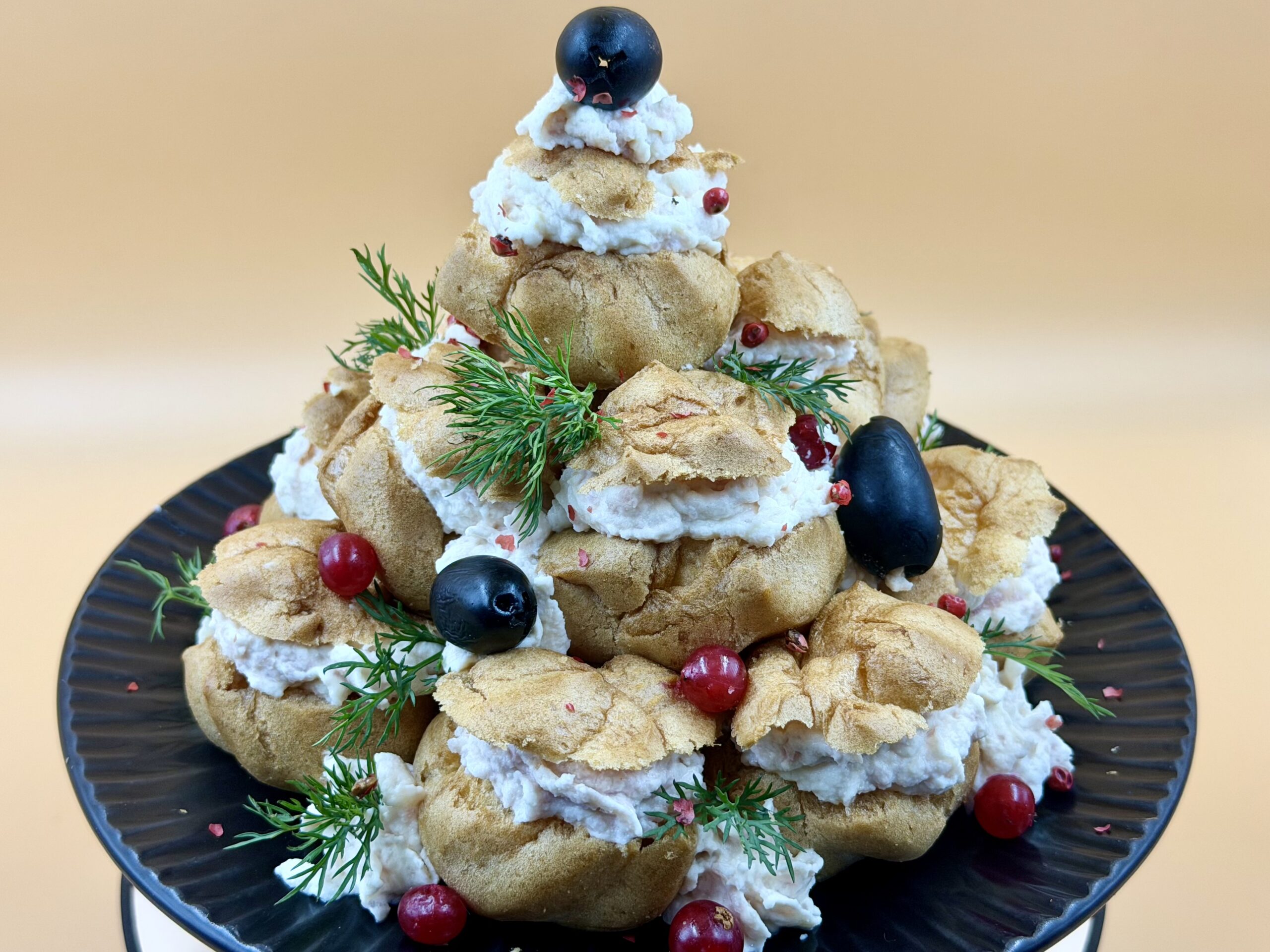 Profiteroles salato con prosciutto e formaggio – Antipasto scenografico ...