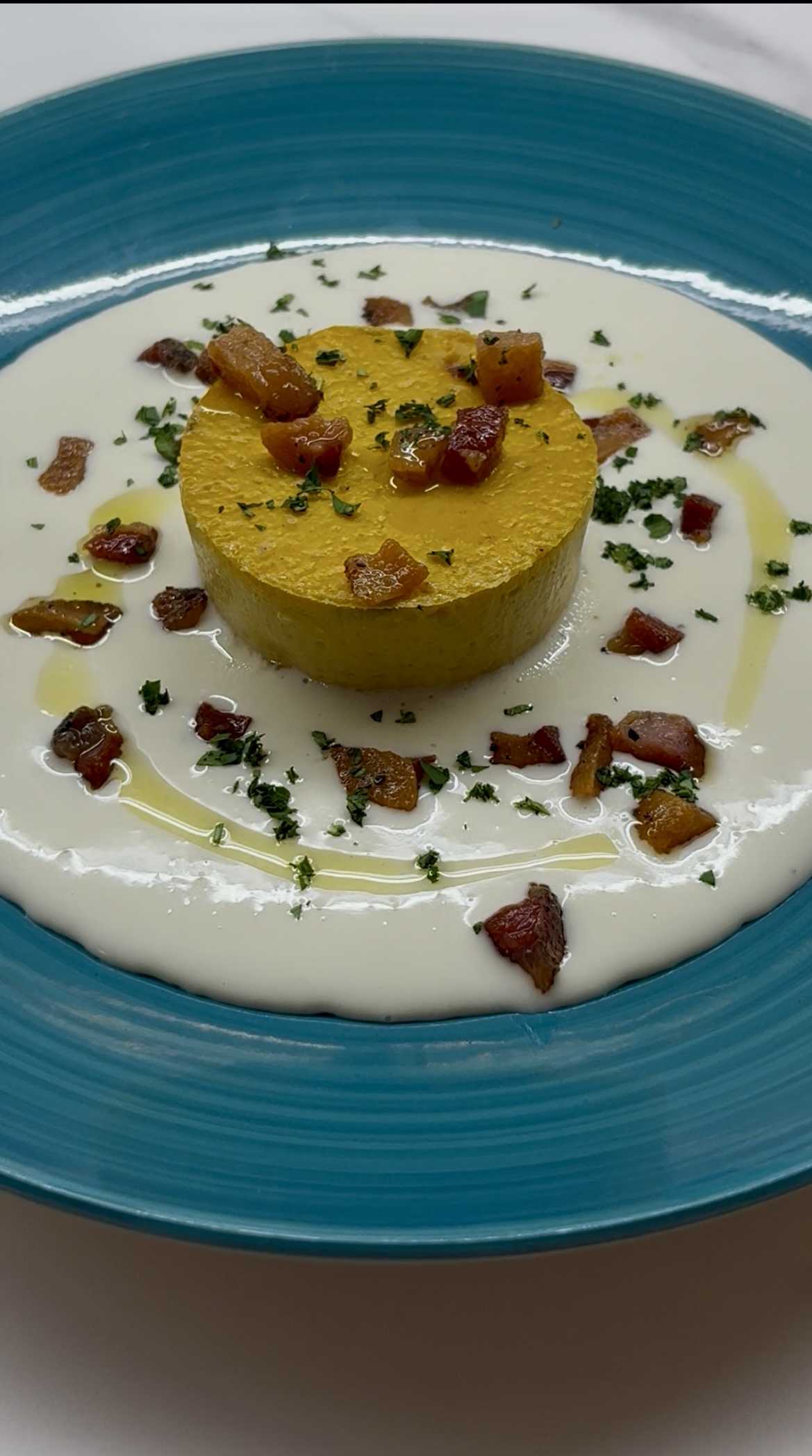 Flan Di zucca su fonduta di Taleggio e guanciale Croccante 🎃 🥓 - Blog ...