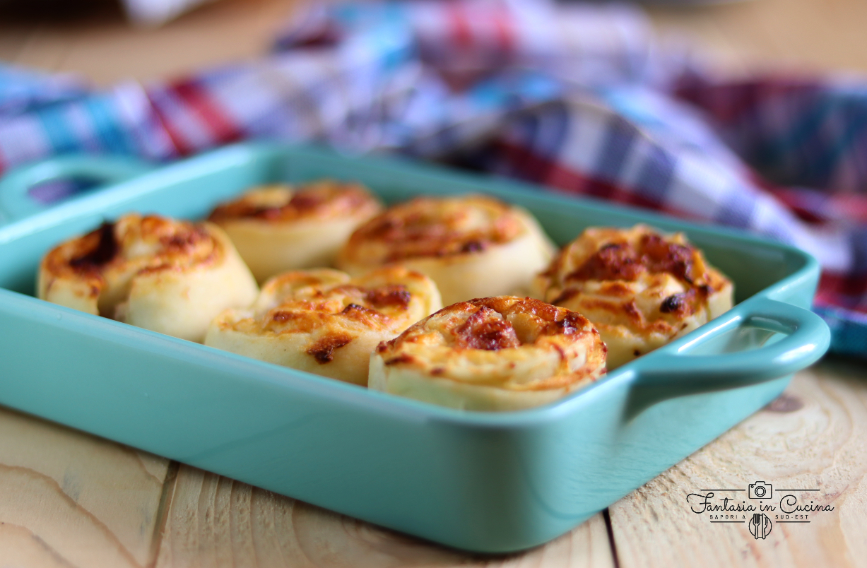 Ricetta: Tomasini di ricotta e salsiccia ragusani.