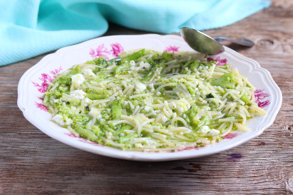 Pasta broccoli e ricotta, "pasta con la scramazzatura".