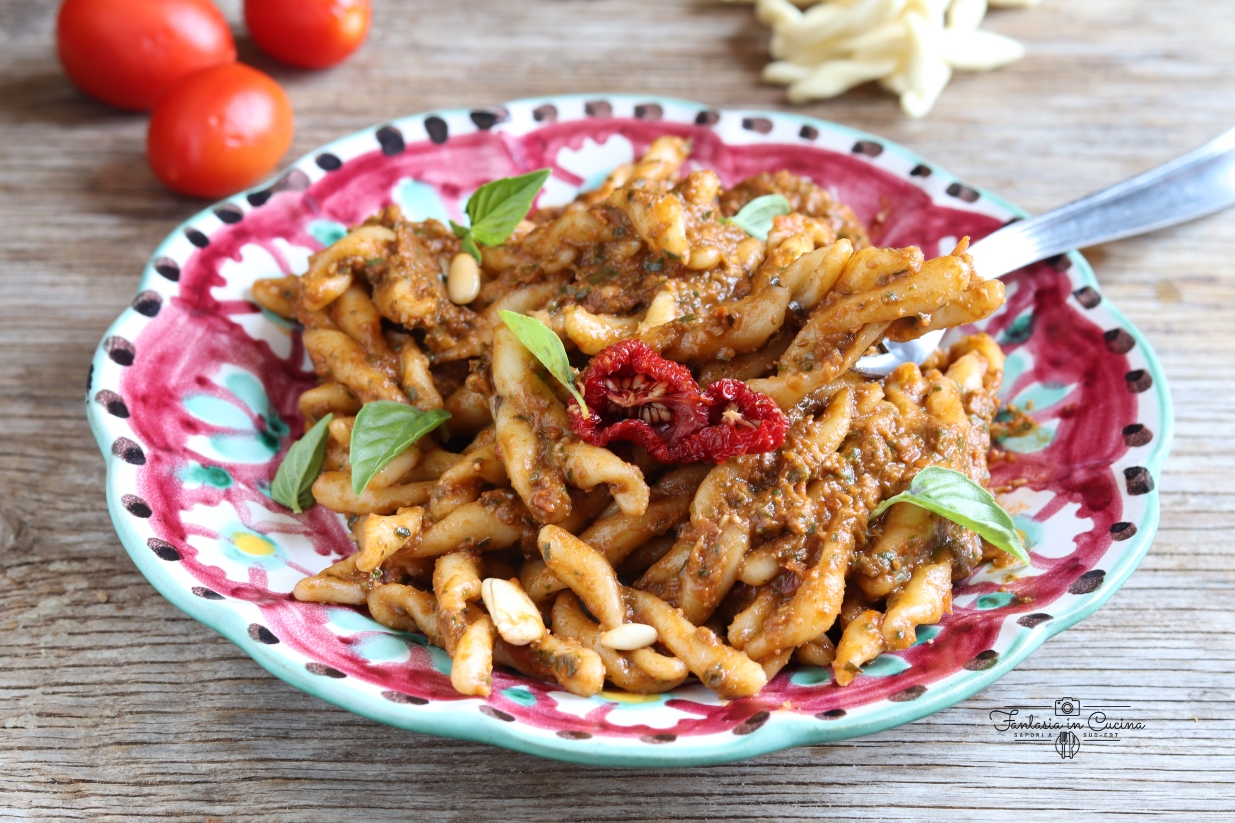 Pasta fresca con il pesto alla Trapanese