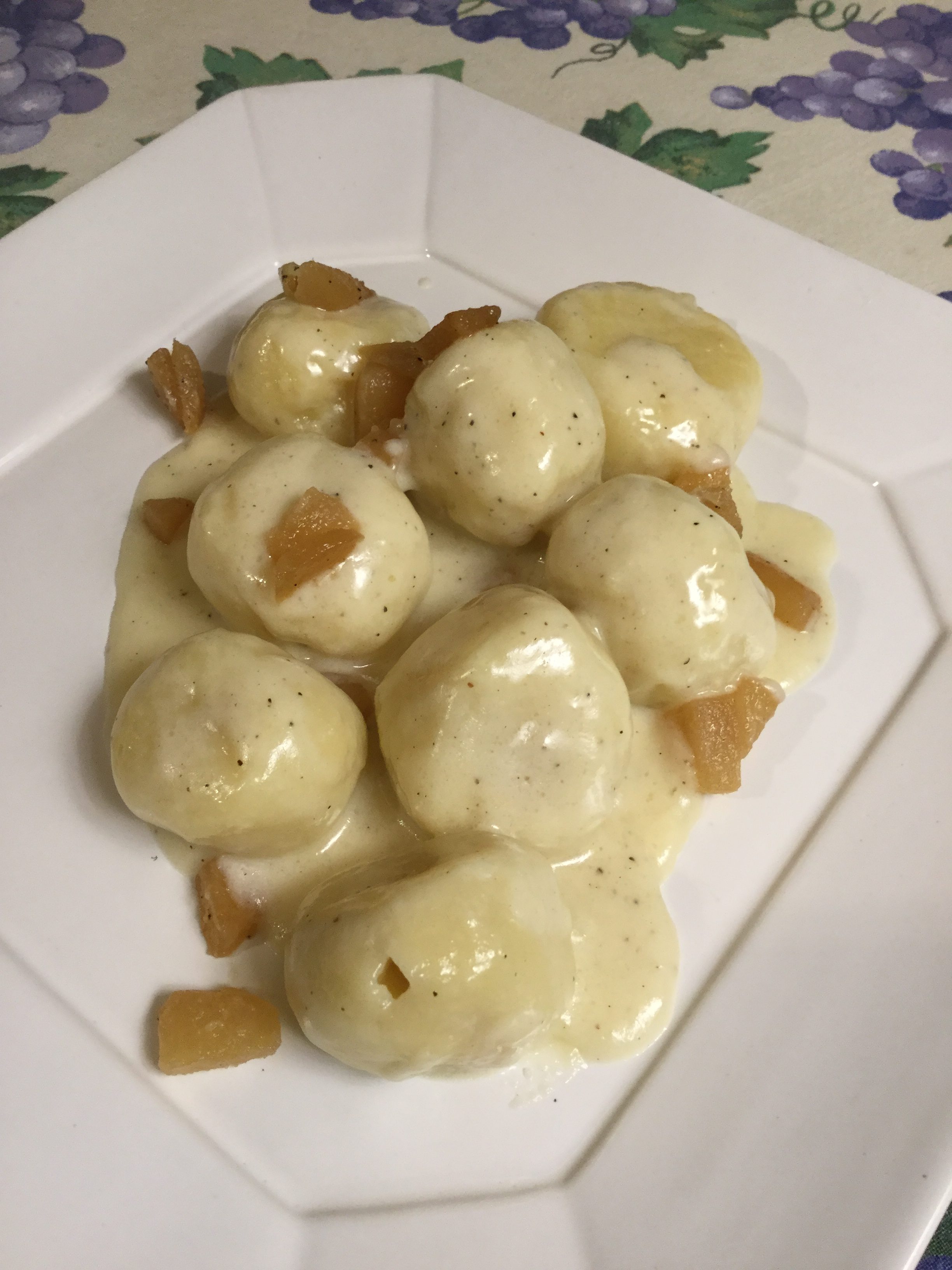 Gnocchi ripieni | Un primo piatto dal sapore delicato