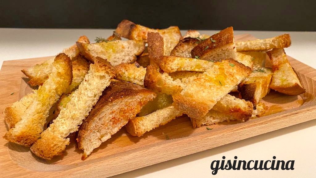 Pane croccante in padella pronto in 5 minuti - Blog di gisincucina