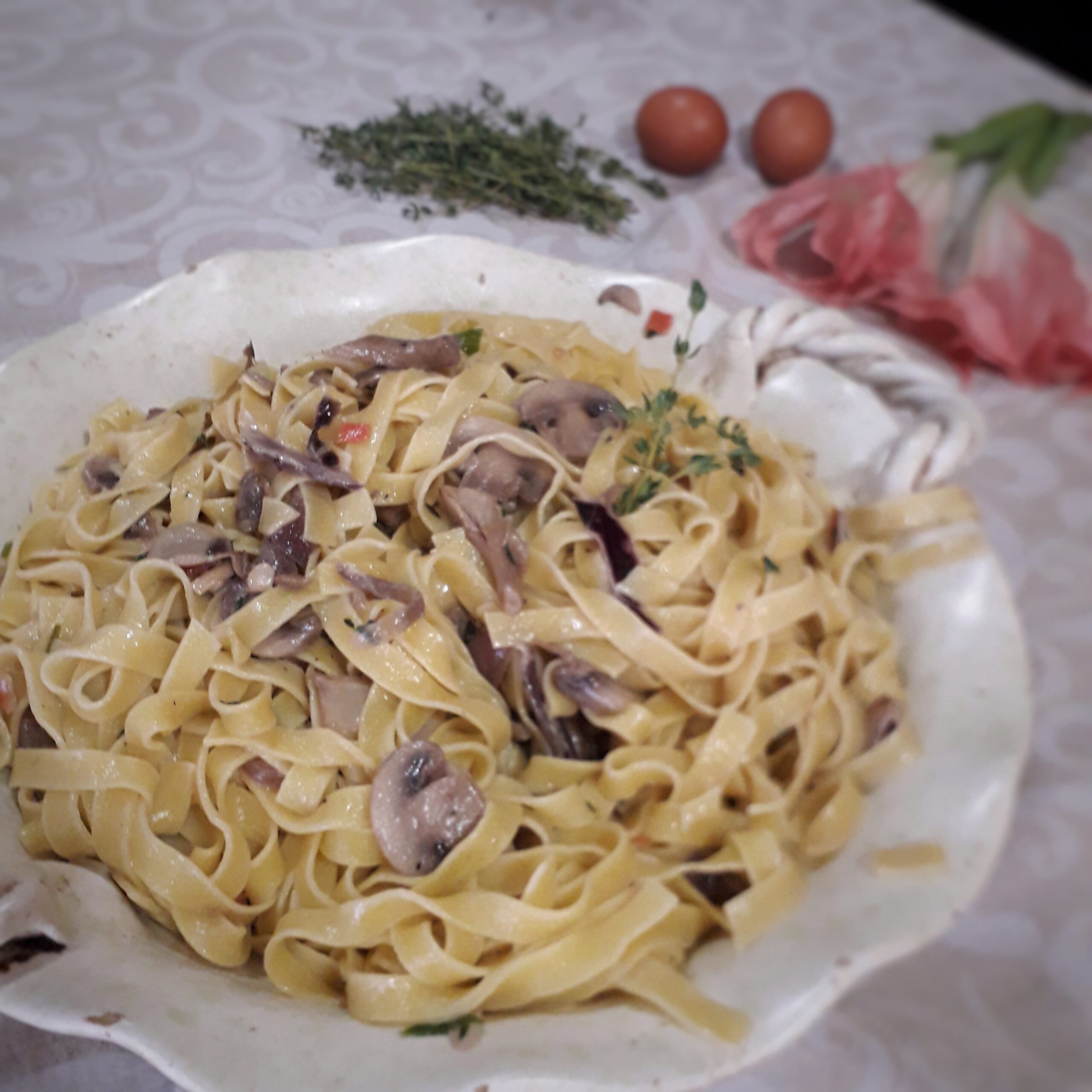 Fettuccine cipolla e Funghi - RICETTE - Chef in Tour "ITALIA"
