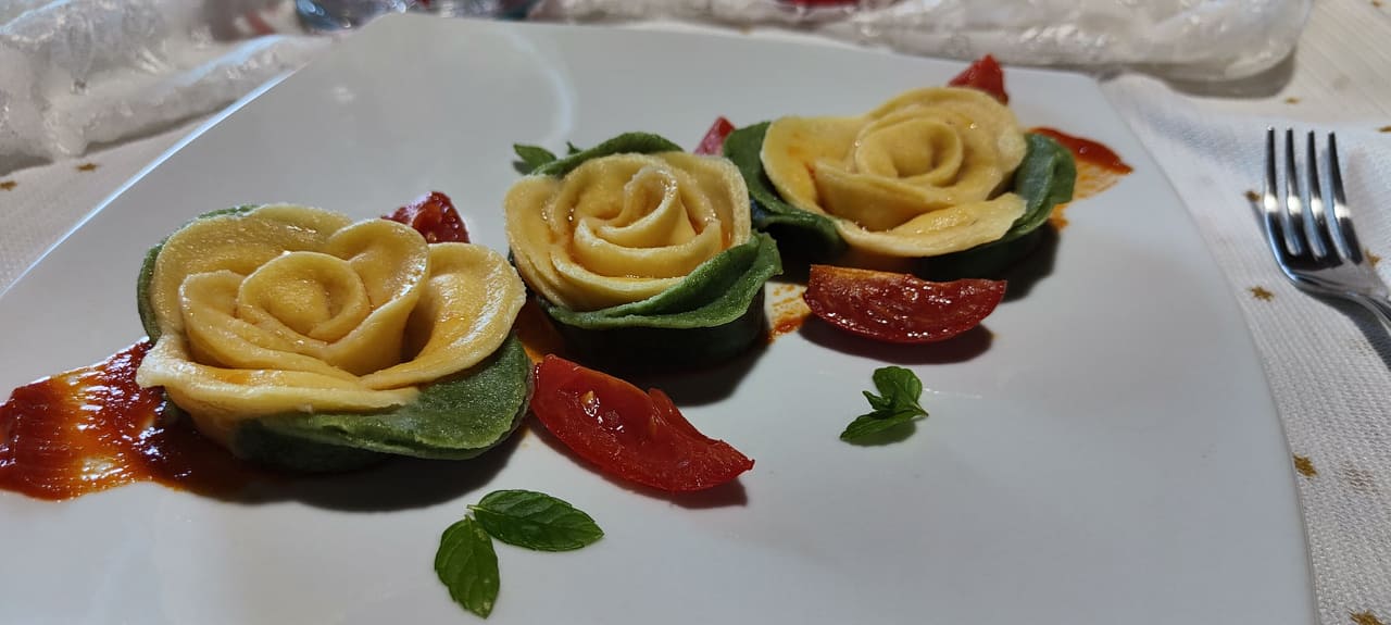 Rose di pasta fresca - Gusto Amore e Fantasie di Angie