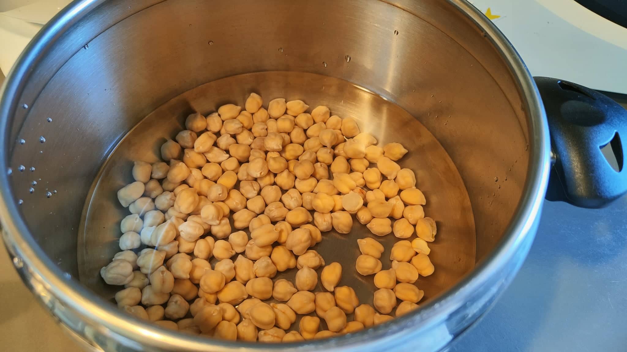 Ceci in pentola a pressione - Gusto Amore e Fantasie di Angie