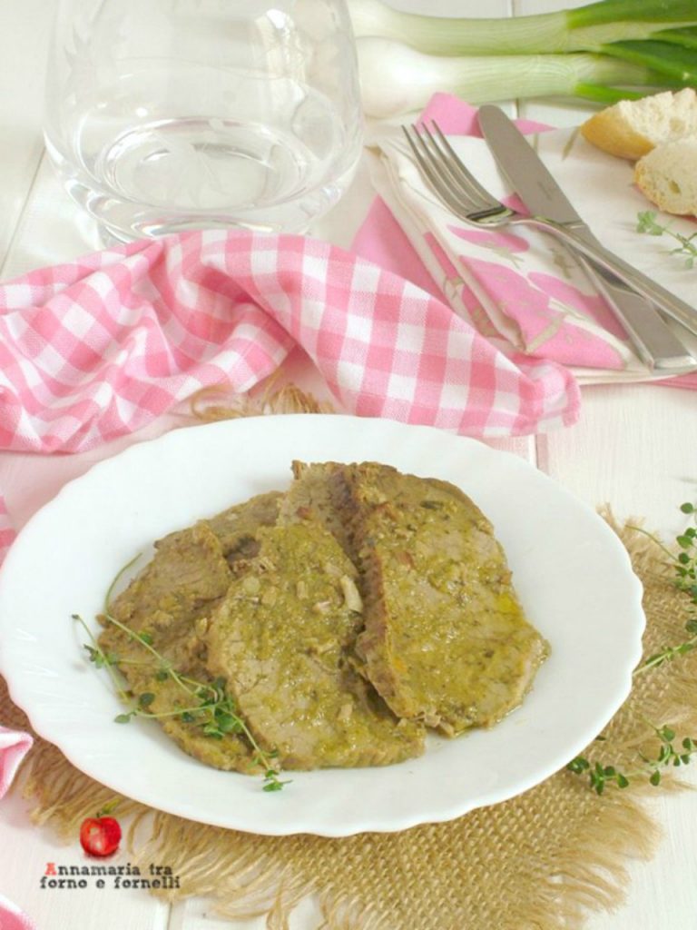 Lacerto arrosto in pentola, una carne succulenta con una crema di verdure.