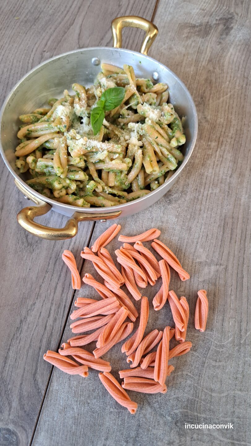 Casarecce di lenticchie rosse al pesto di basilico - Blog di incucinaconvik